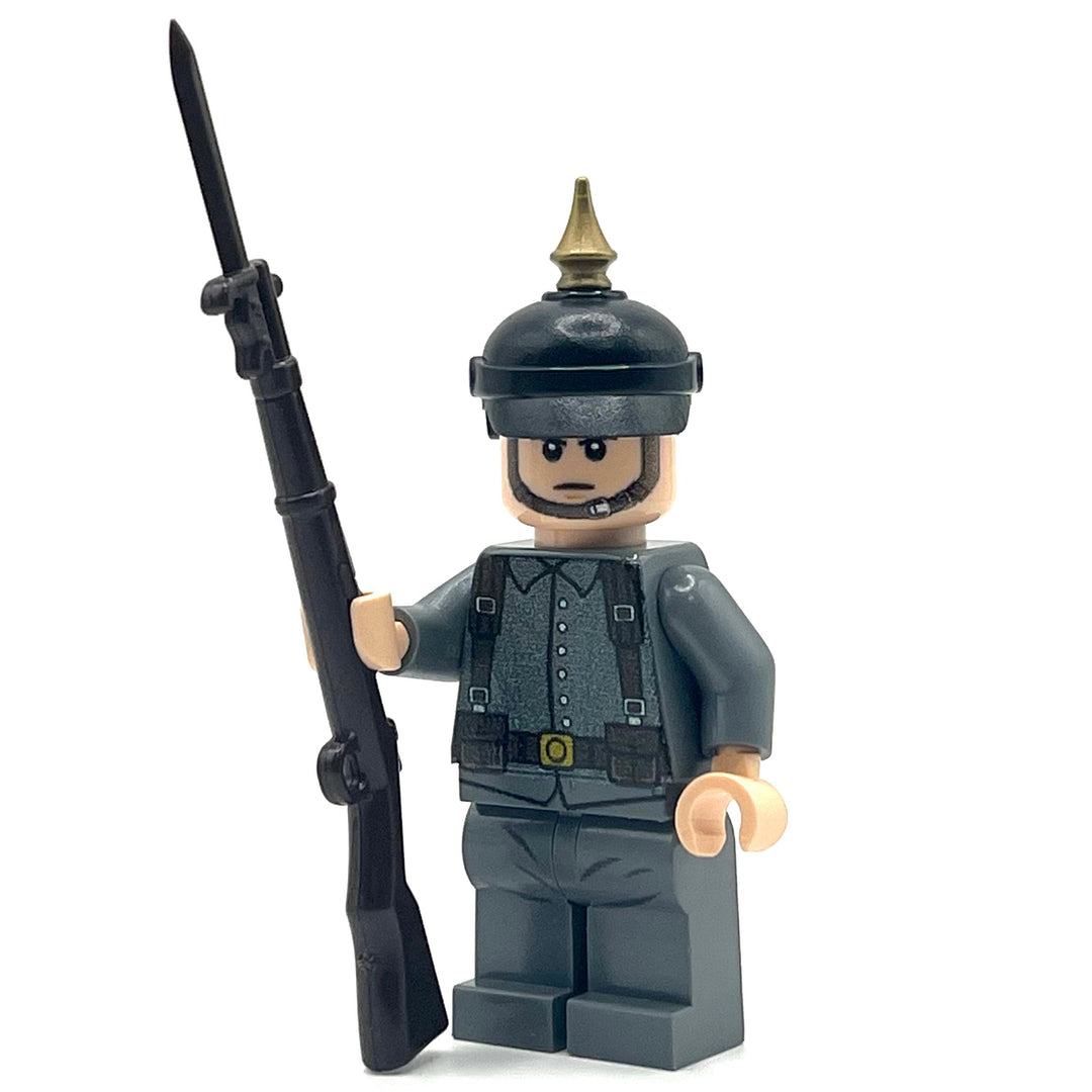 WWI Early German Soldier – Bricks at War